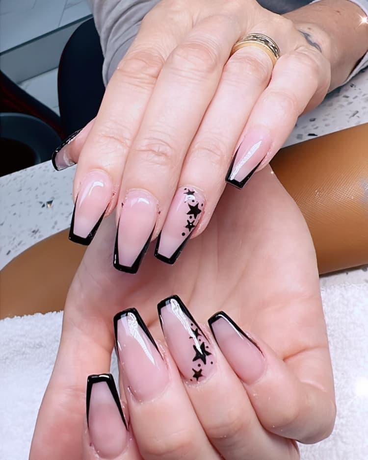 O.M.G Nails Spa - 243 N Front St, Belleville, ON K8P 3C3