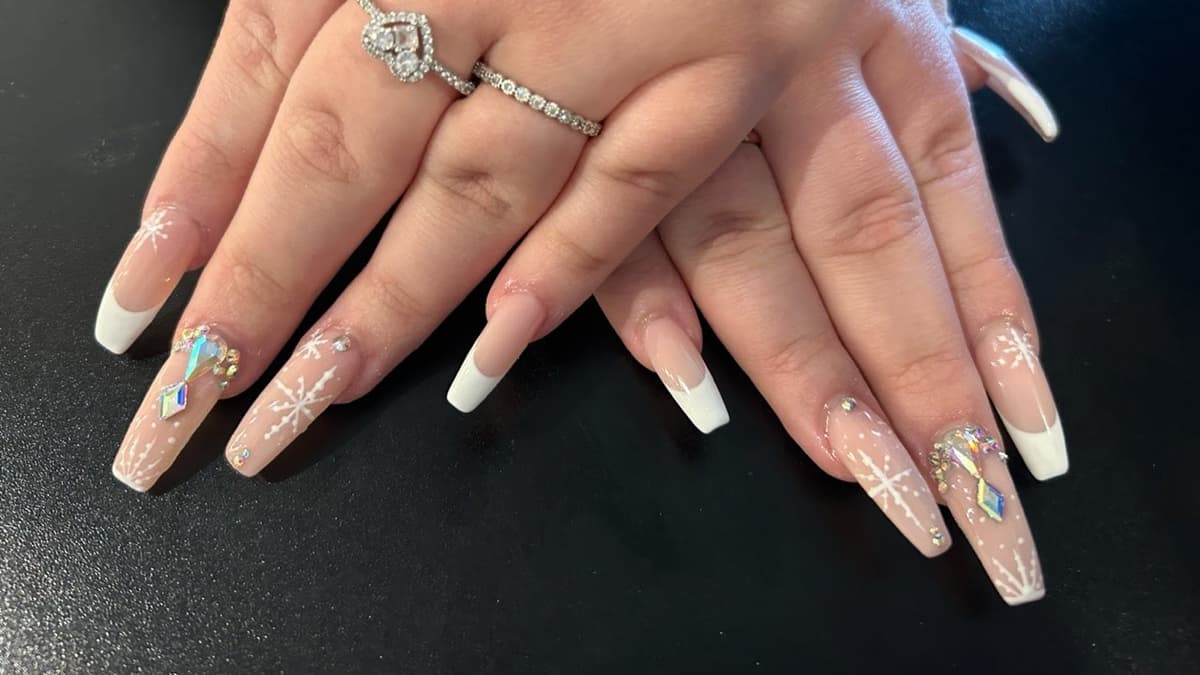 Andola Nail Spa - 180 Central Rd unit 12 (Village green mall), Duncan ...