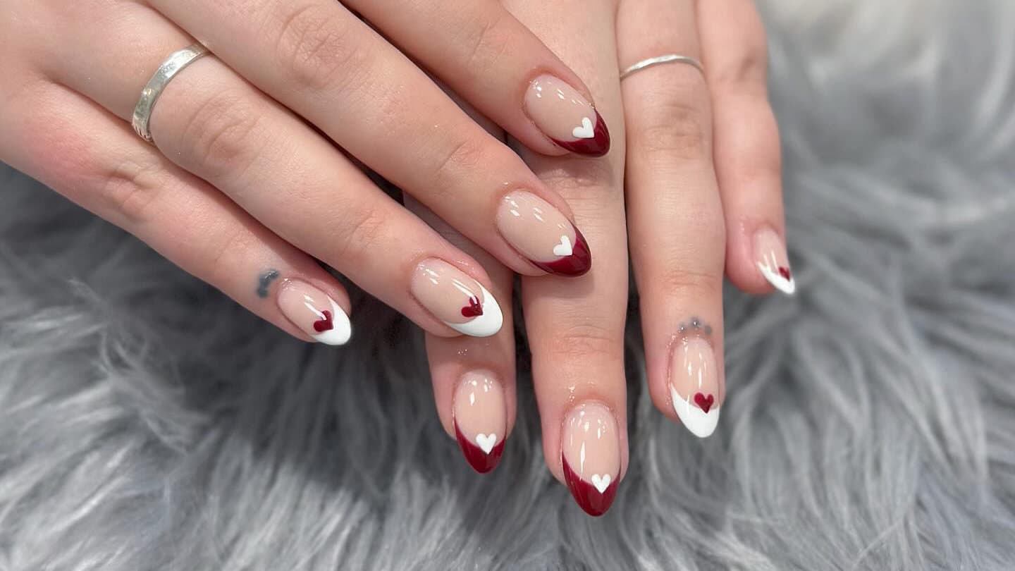 Top Nails Flora - 500 Bank St unit 3, Ottawa, ON K2P 1Z4